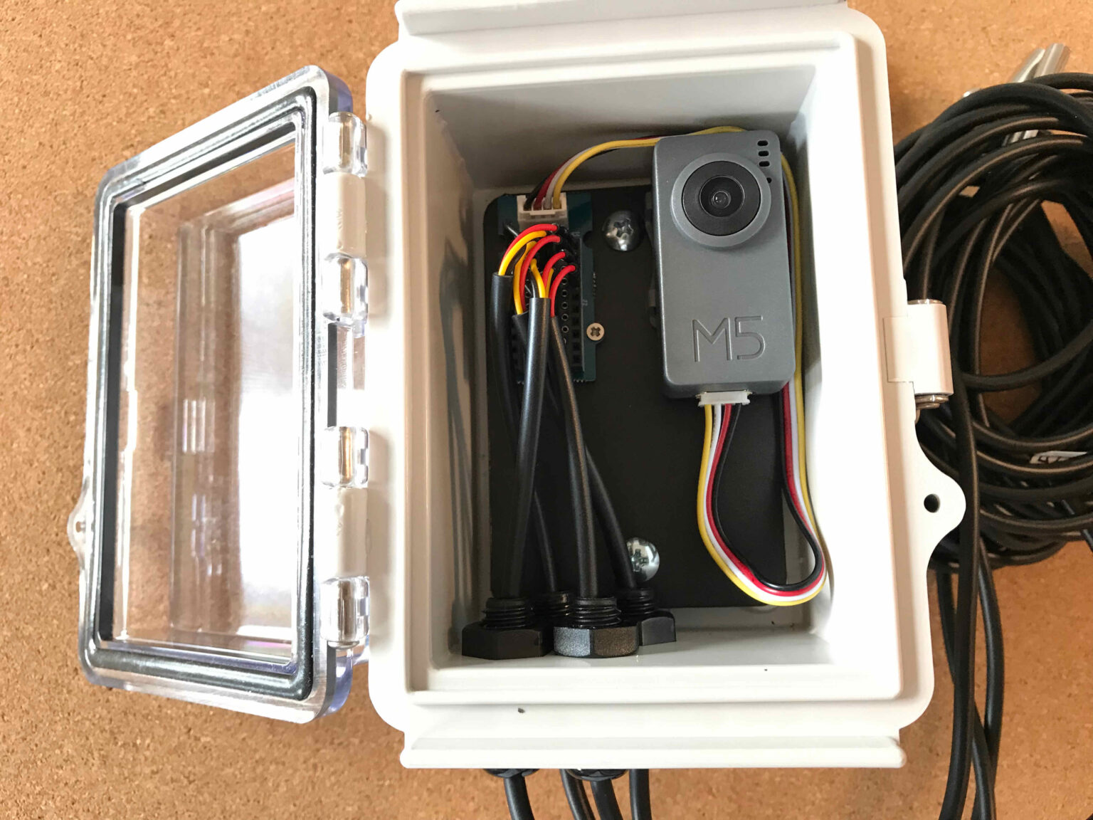 防水温度センサとTimer Cameraを畑に設置する - MSR合同会社